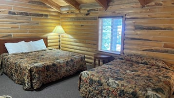 Duplex, várias camas | 2 quartos, Wi-Fi de cortesia, roupa de cama