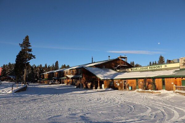 Bear Lodge Resort - Wyoming