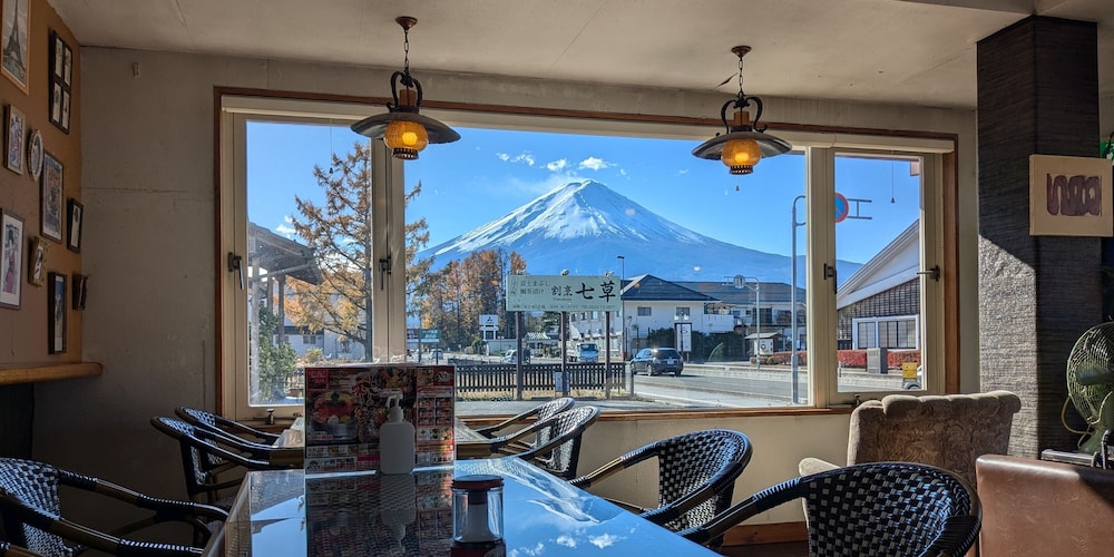 Hotel Camelot - Lake Kawaguchi