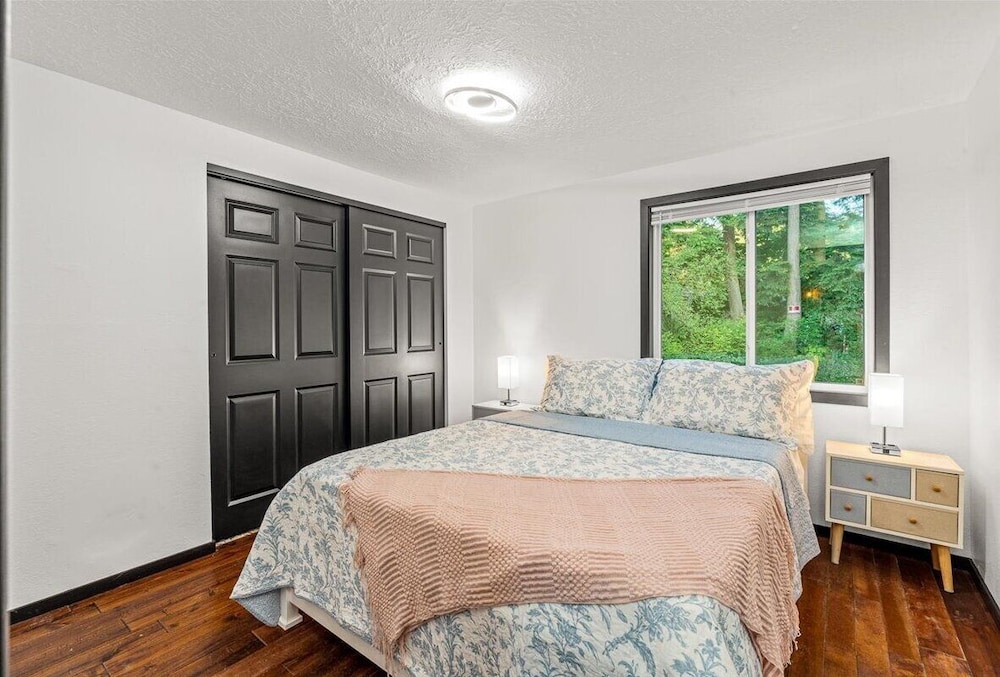 Cottage In Camano Island W/hot Tub & Large Deck -7 Min The Cama Beach State Park - 위드비 섬