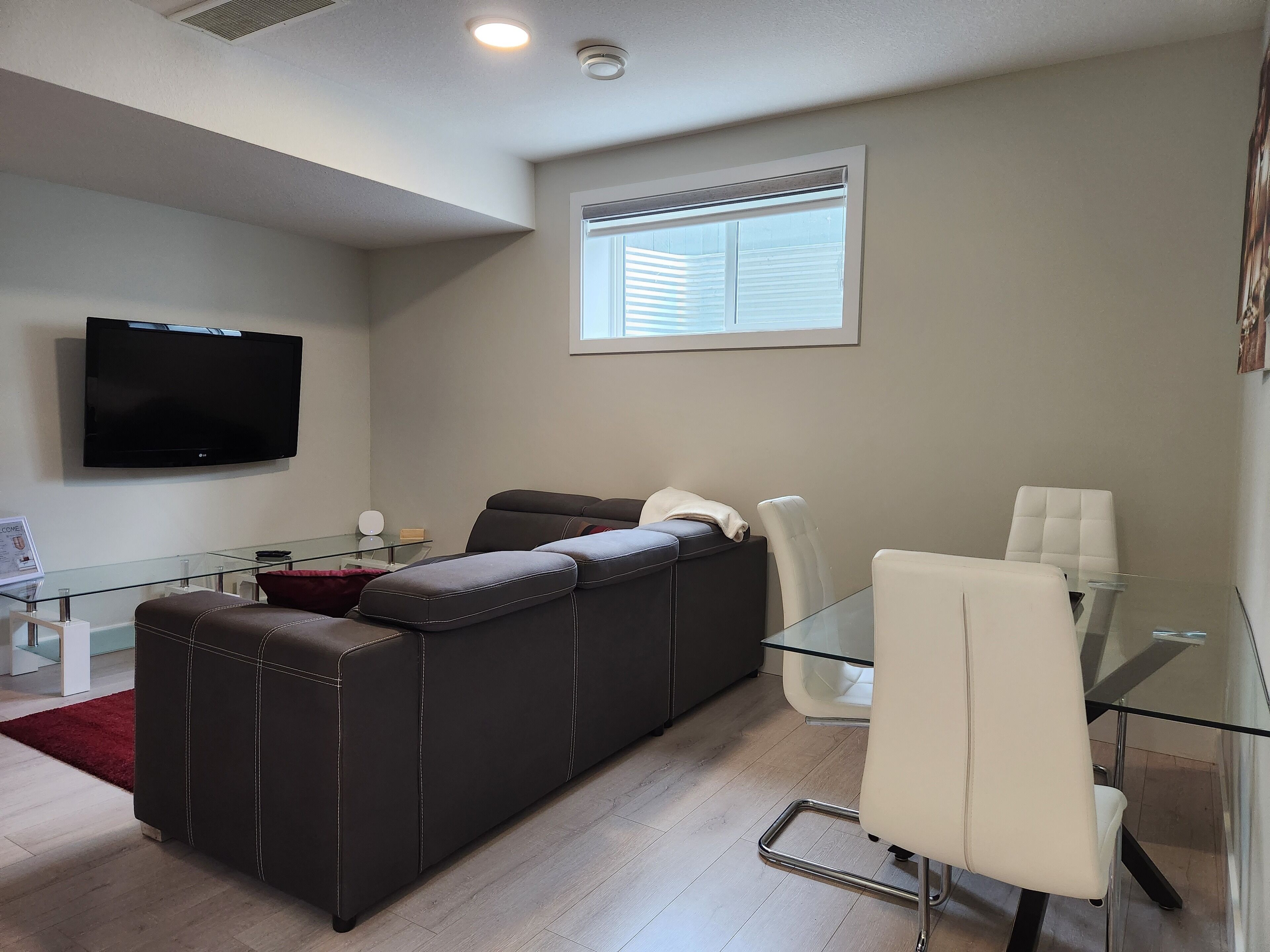 Family-friendly, Clean & Affordable 2-br Basement Suite Close To Yeg Airport. - Alberta
