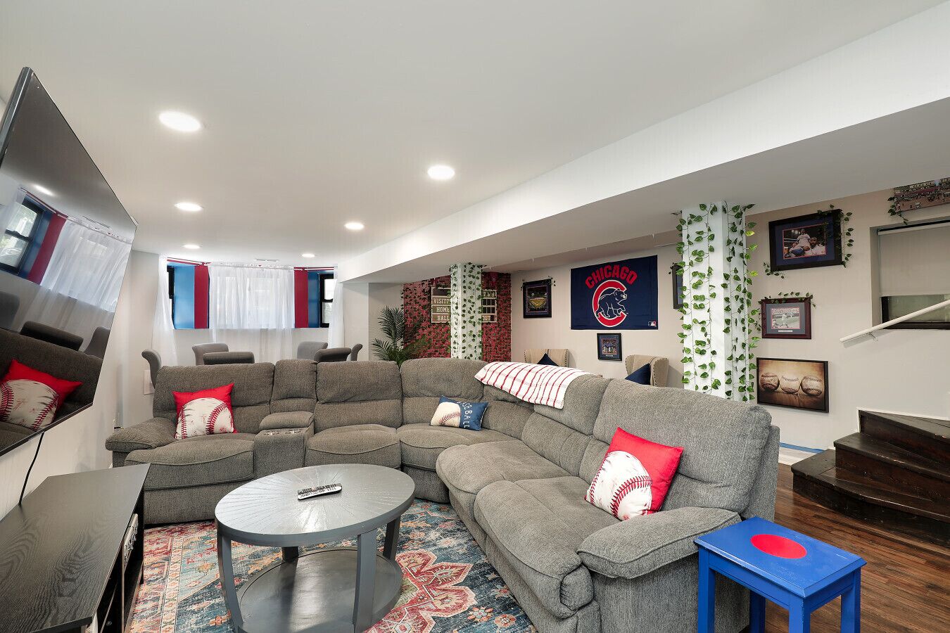 The Cubs Dugout | 2 Level Retreat - Evanston, IL