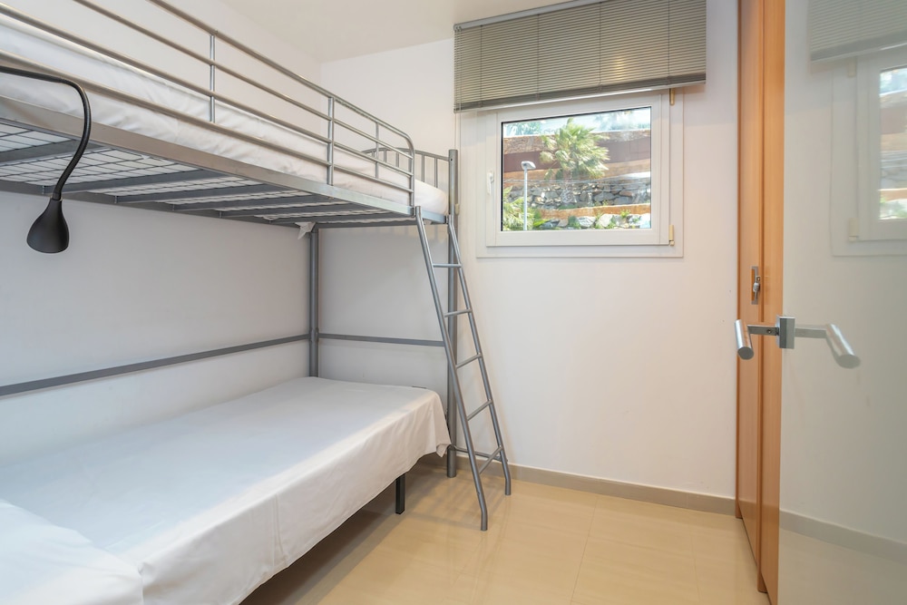 V026 - Cant dels Ocells - Roses | Vrbo