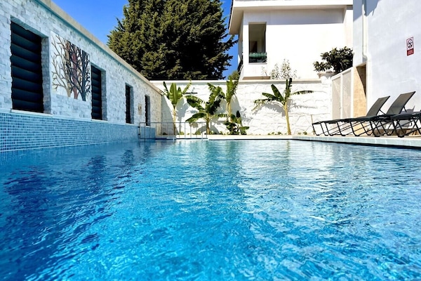 Piscina externa sazonal