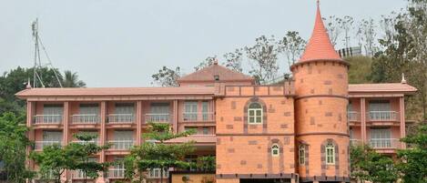 Fachada da propriedade