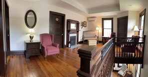 Televisor de ecrã plano de 76 polegadas com canais via satélite