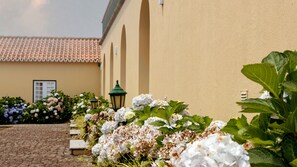 Fachada da propriedade