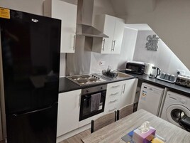 Casa | Cozinha privada | Geladeira, micro-ondas, fogão, cooktop