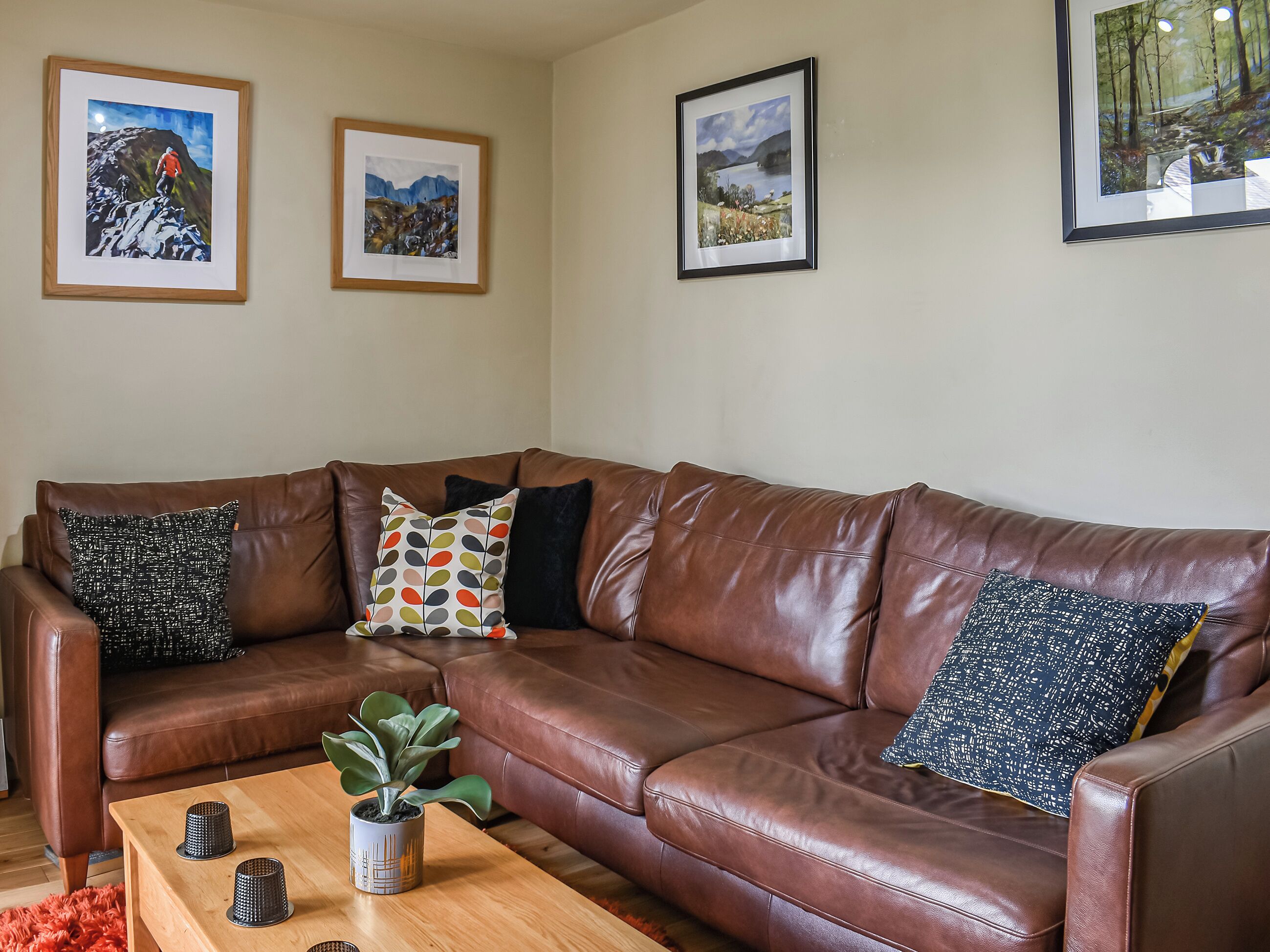 2 Bedroom Accommodation In Bowness-on-windermere - Bowness-on-Windermere