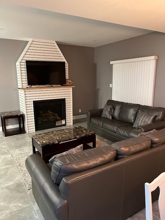 House In Sauble Beach Hosted By Maleeha And Raza. - Sauble Beach