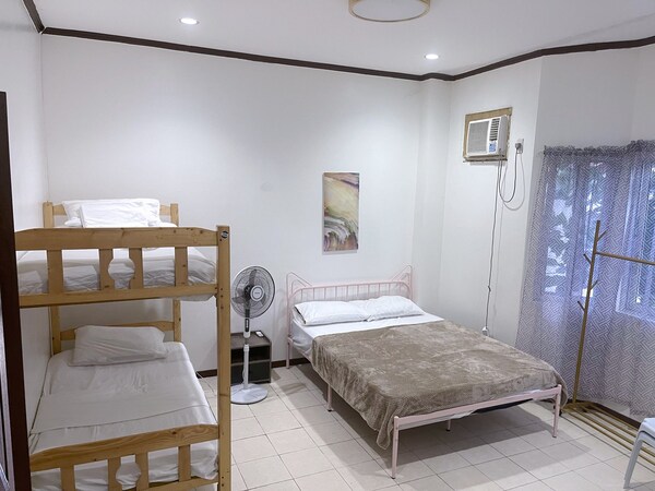 18 La Guardia Ext - Cebu