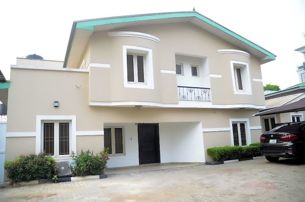 The Emperor's Place - Lagos, Nigeria