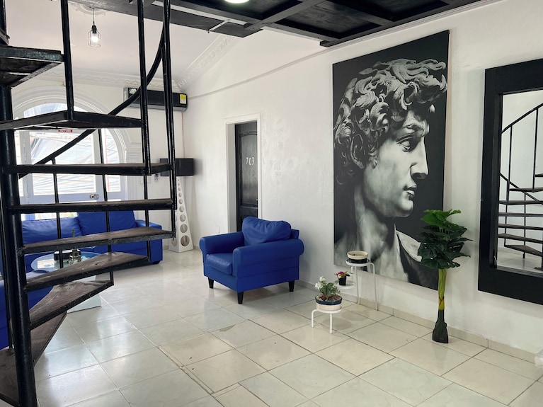 17 Room Ocean Front Villa In The Heart Of Bávaro With 24 Hour Room Service. - Dominicaanse Republiek