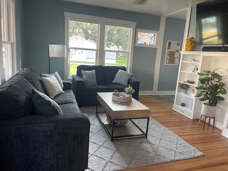 Beachy Bungalow In The Heart Of Dunedin; 5 Minute Walk To Downtown - 達尼丁