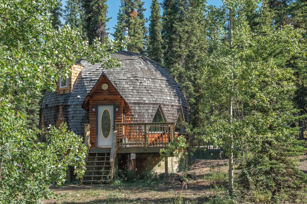 Inn On The Lake - Yukon