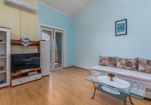 Apartamento, para fumantes | 2 quartos