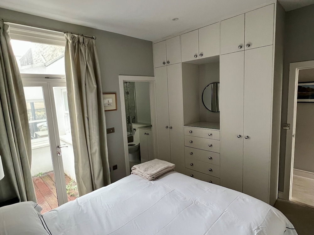 Modern Luxury Garden Flat - High Spec - Battersea - London - Kingston upon Thames
