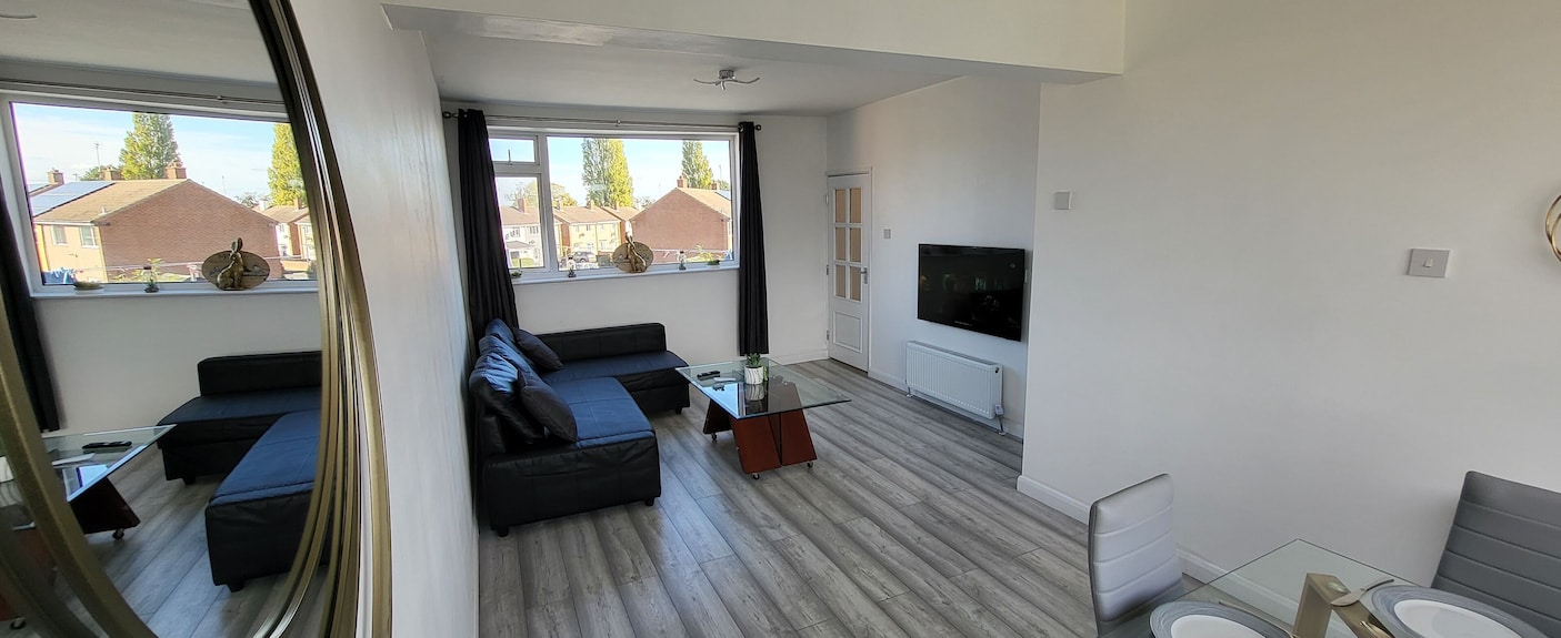 Newly Refurbished 3 Bedroom Flat - Coventry
