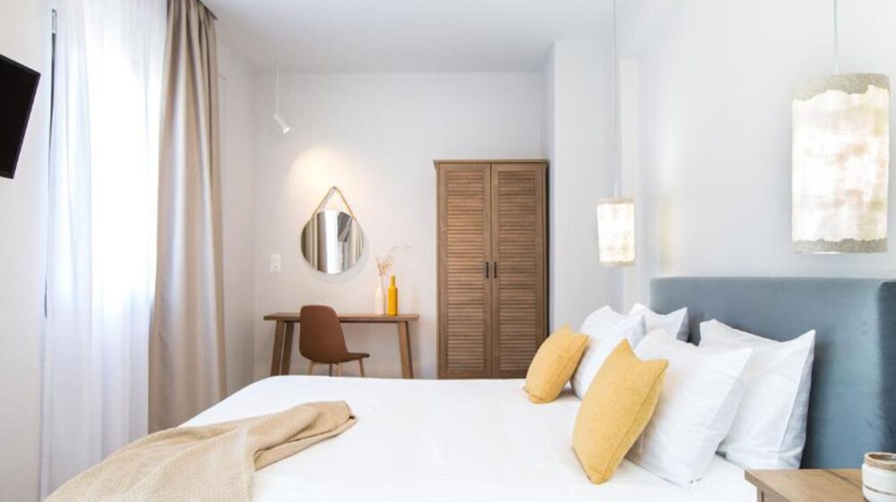 BH347 - B - Suite Rethymno / coordinates: 35.367023, 24.499101 ...