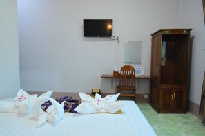 Quarto Superior | Roupa de alta qualidade, camas de colchão viscoelástico, minibar 