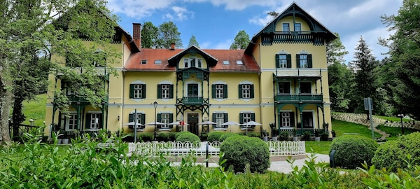 Hotel ŠVicarija - Terme Dobrna - Slowenien