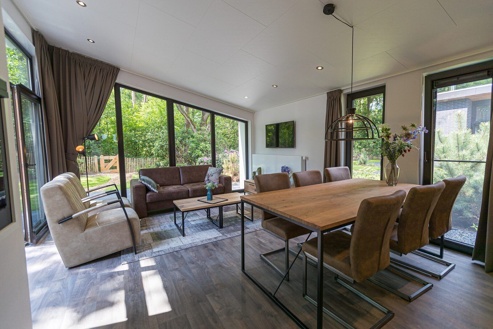 Ruime Eco-lodge Met Privé Sauna, Twee Badkamers En Duurzaam Comfort Voor Zes Personen. - Lunteren