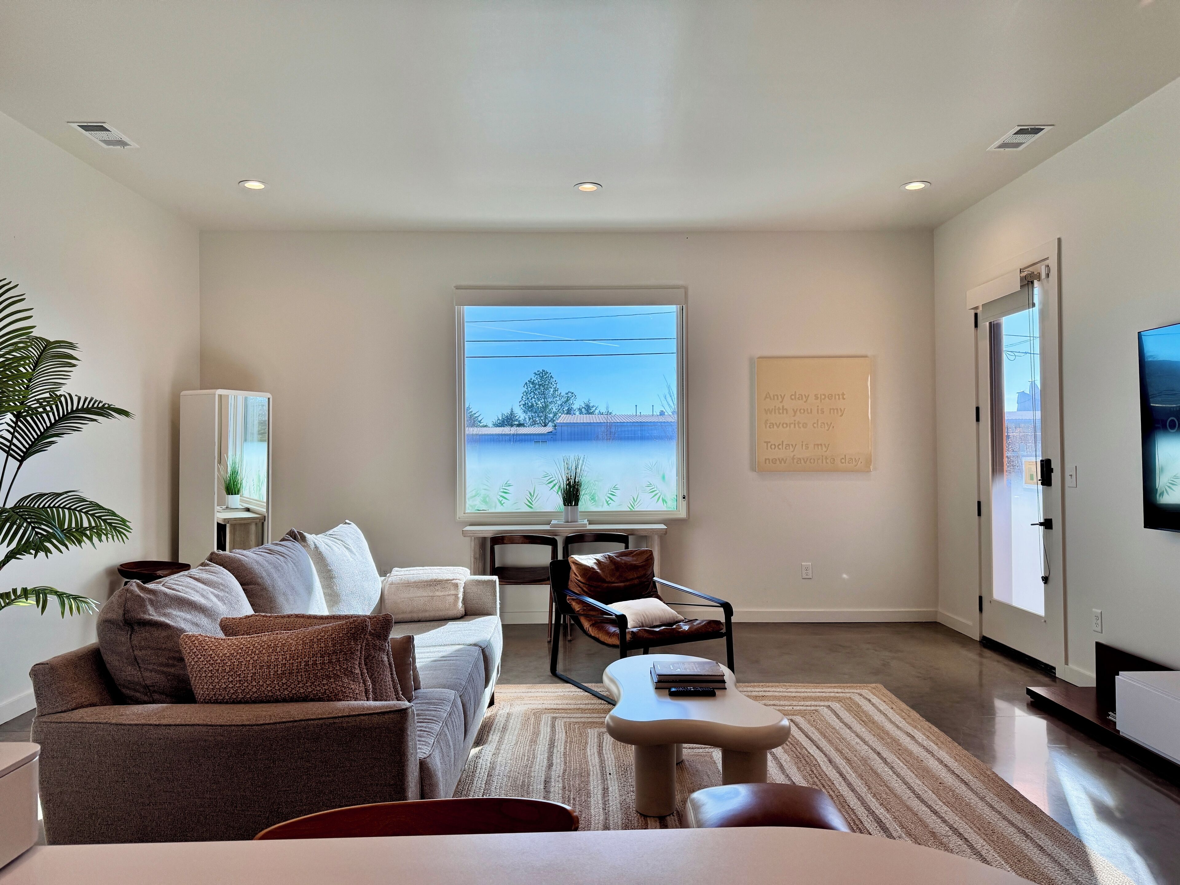 Best Location @ Downtown Bentonville, 2bds, 1ba - Bentonville, AR