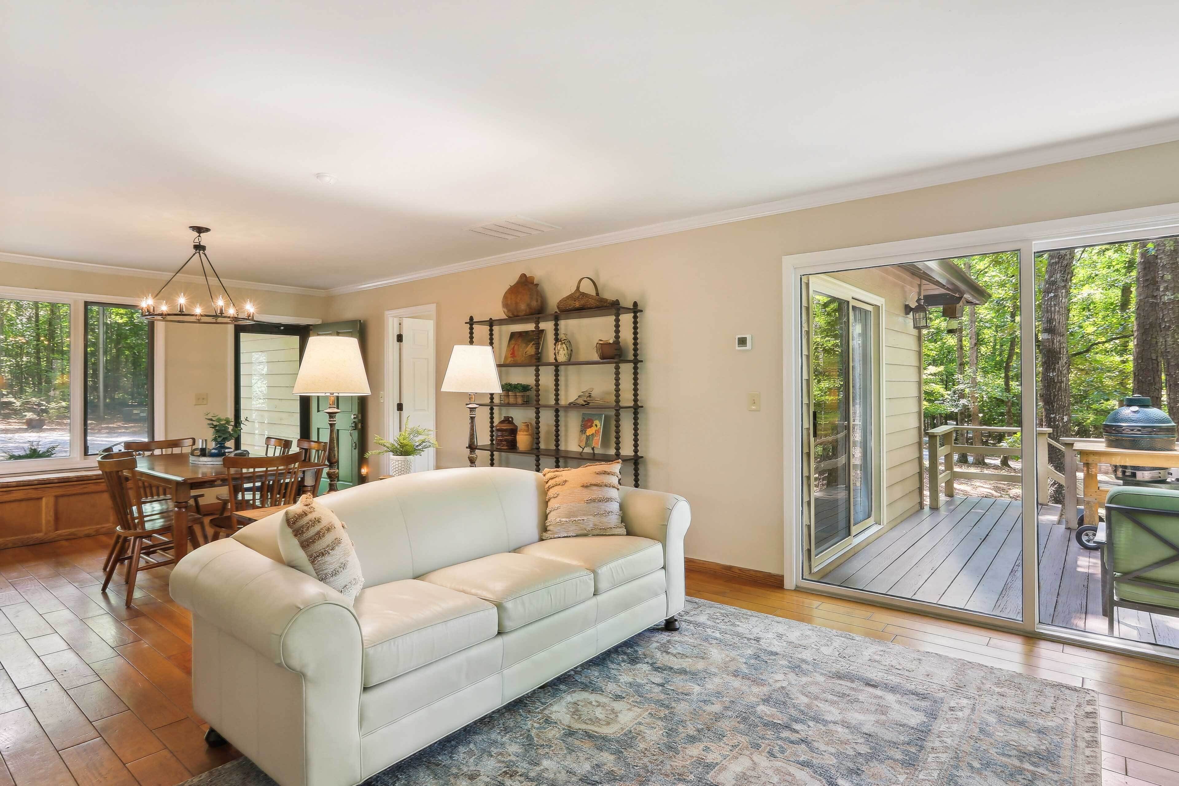 Lakefront Hamilton Cabin W/ Dock & Fire Pit! - Pine Mountain, GA