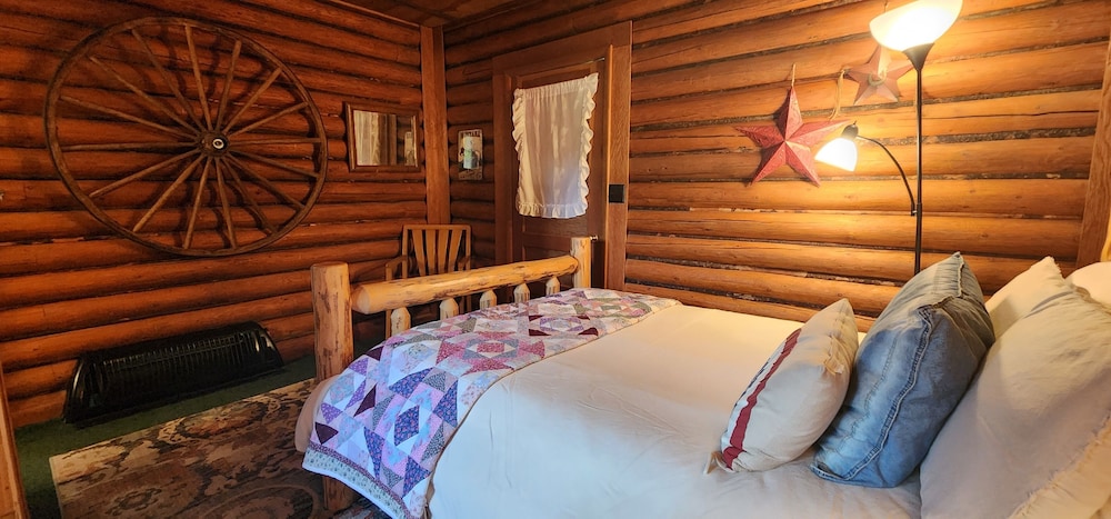 Bear Creek Guest Ranch - Montana