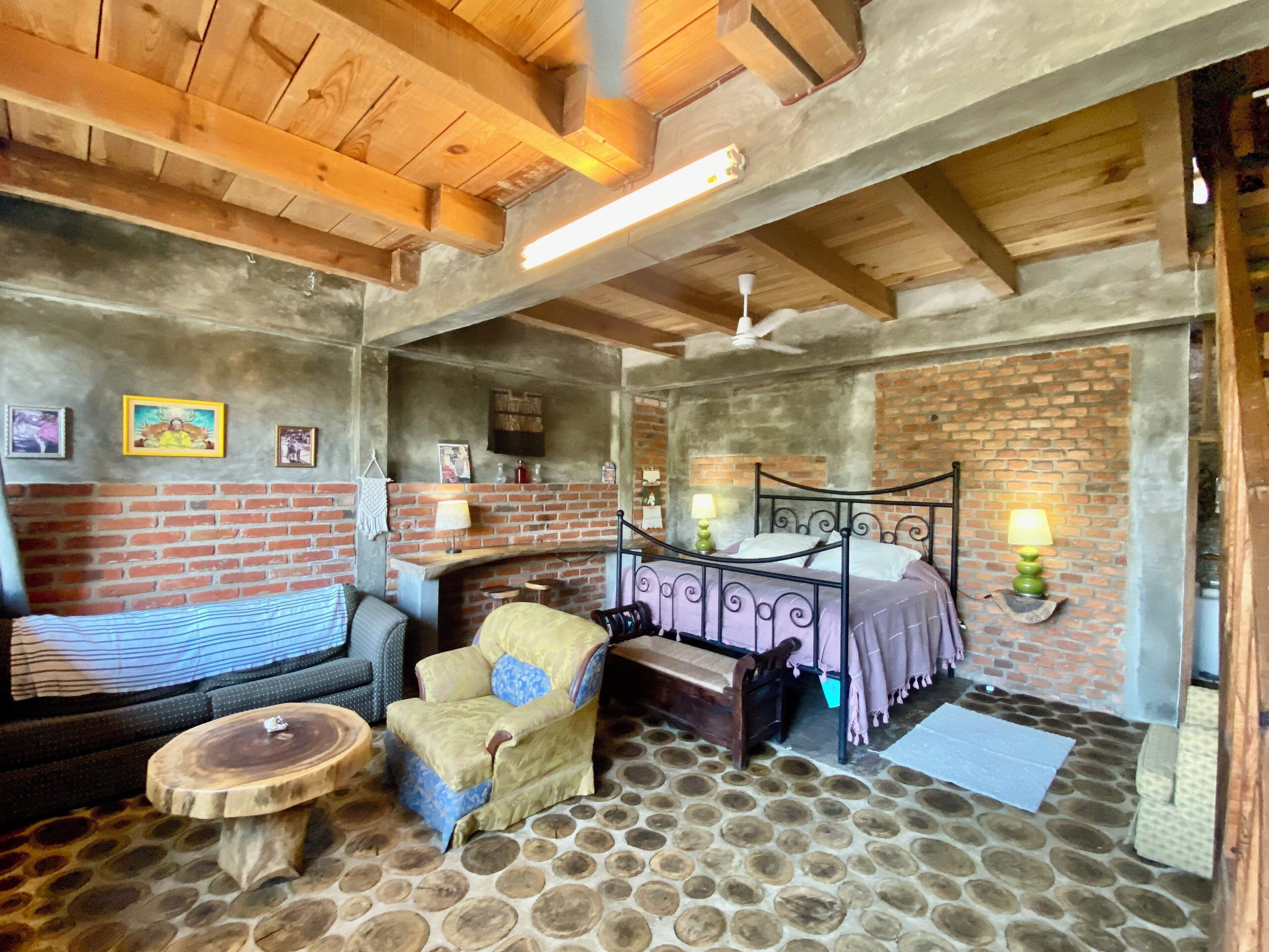 Fun And Artsy Bunker, With Big Open Windows To Views - Sayulita