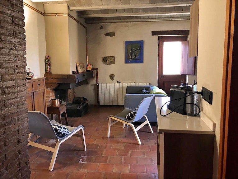 Independent Holiday Cottage, Garden And Private Barbeque. Pardines Valley. - 피레네 산맥