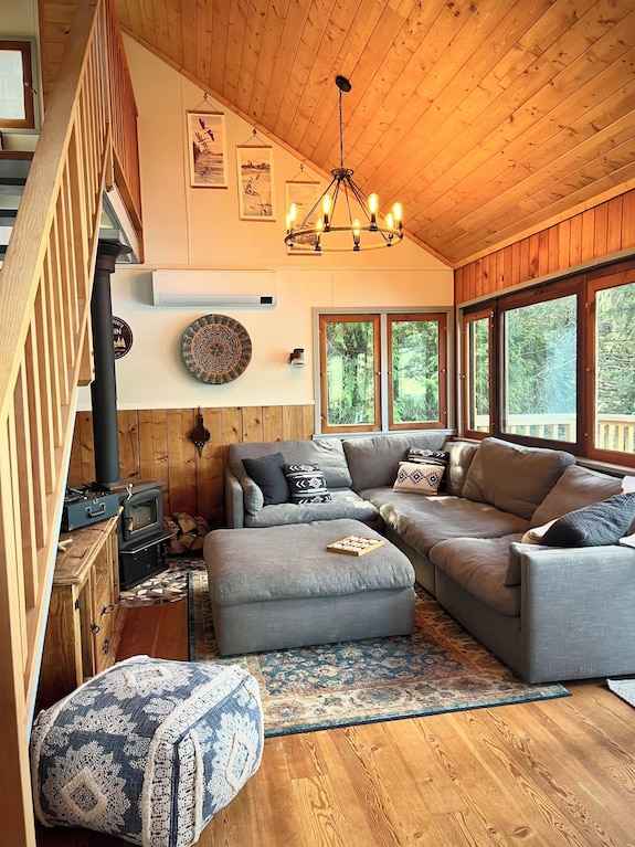 Salish Sunset Cabin/oceanfront In Private Forest - Vancouver Island