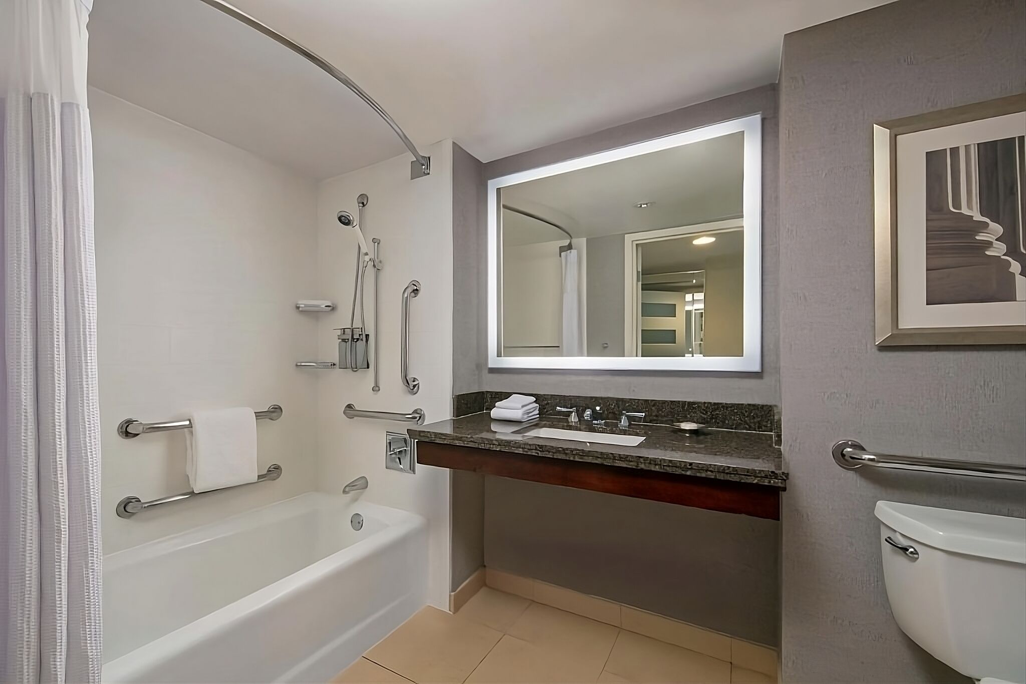 Your Ideal Home Base For Exploring Charlotte's Best Offerings W/ Self Parking! - Charlotte, NC