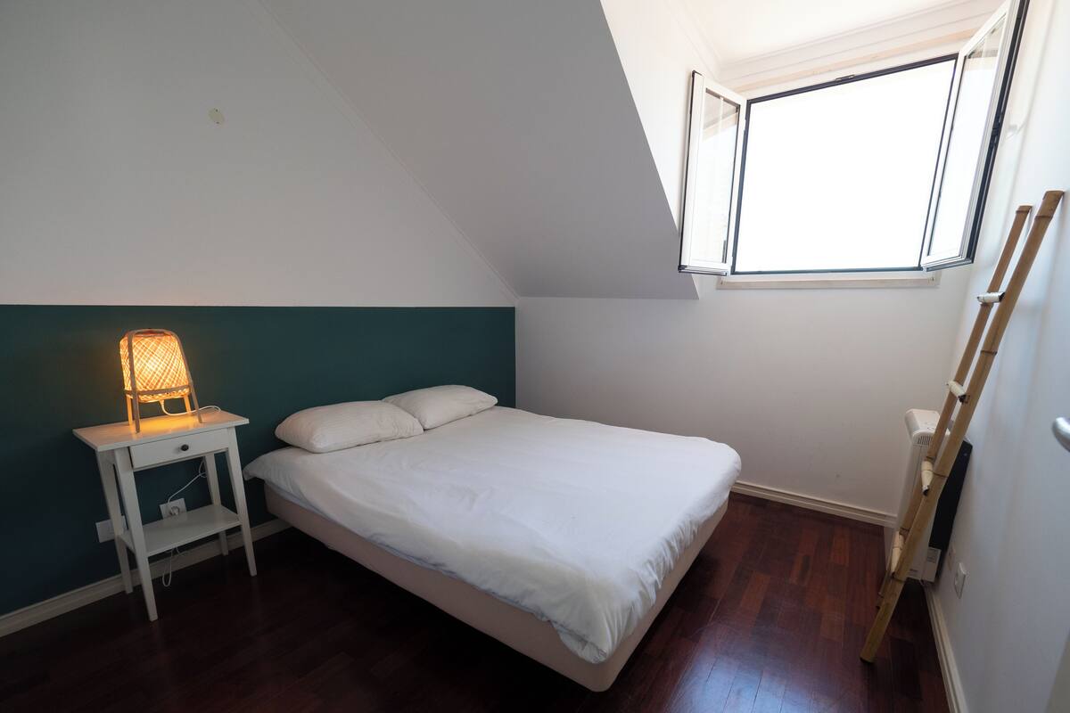 Quarto Duplo Básico, 1 cama de casal, não fumadores | Wi-fi grátis, roupa de cama fornecida