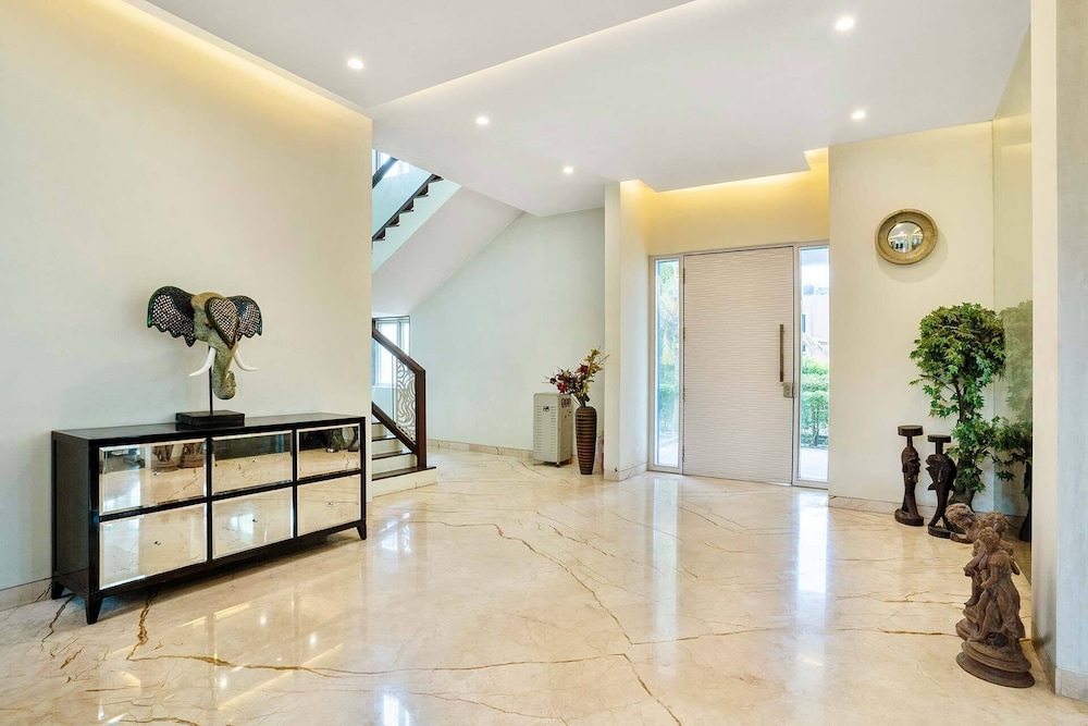 Stayvista At Timeless Elegance W/ Pool, Bbq, Wi-fi - Calcuta