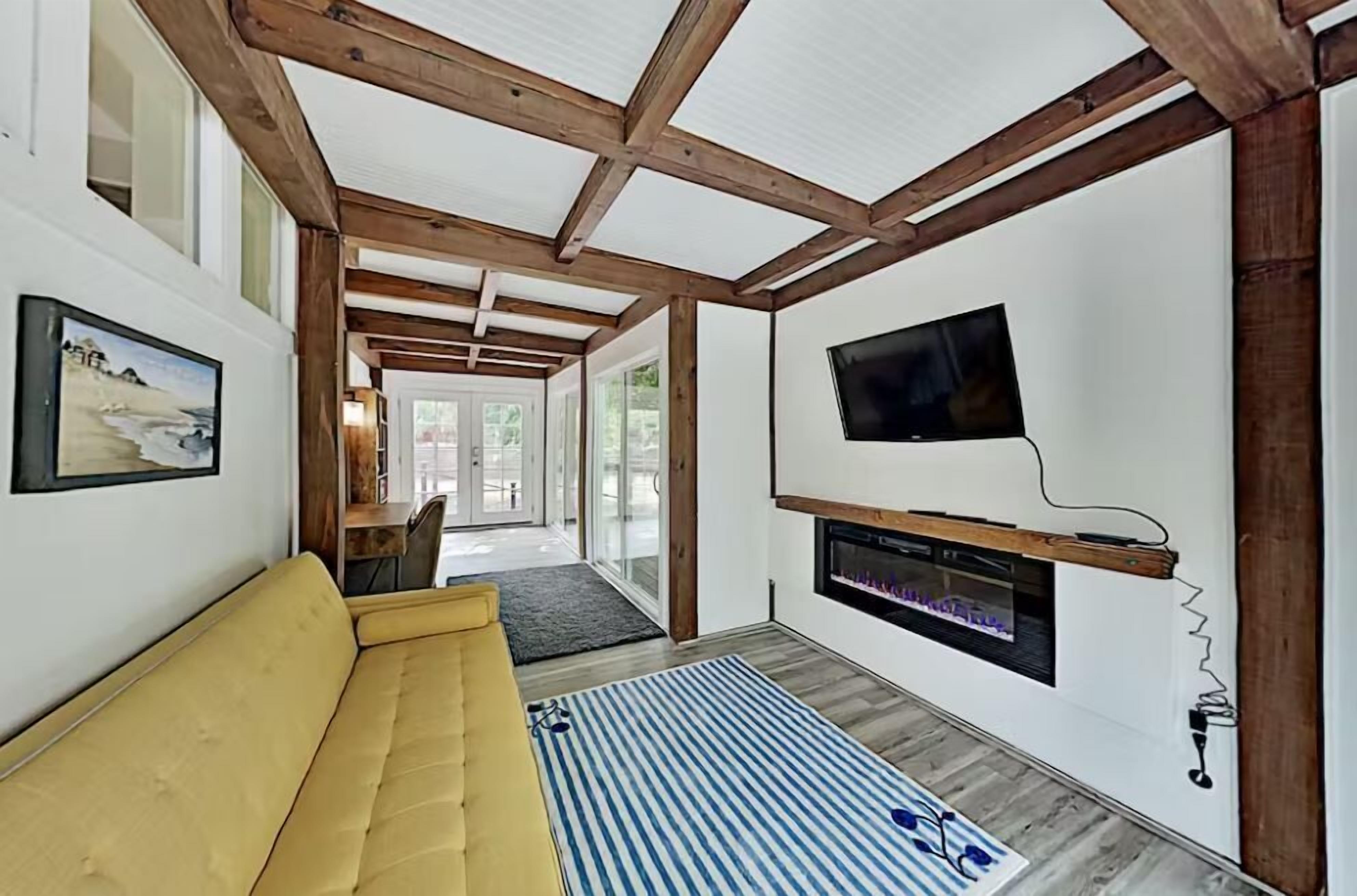 Mint To Be - Modern Farmhouse-style, Dog Friendly - Monte Rio, CA