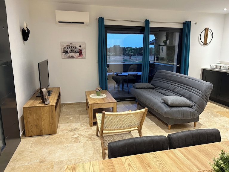 Gîte à La Ferme Avec Piscine Privative - Camargue