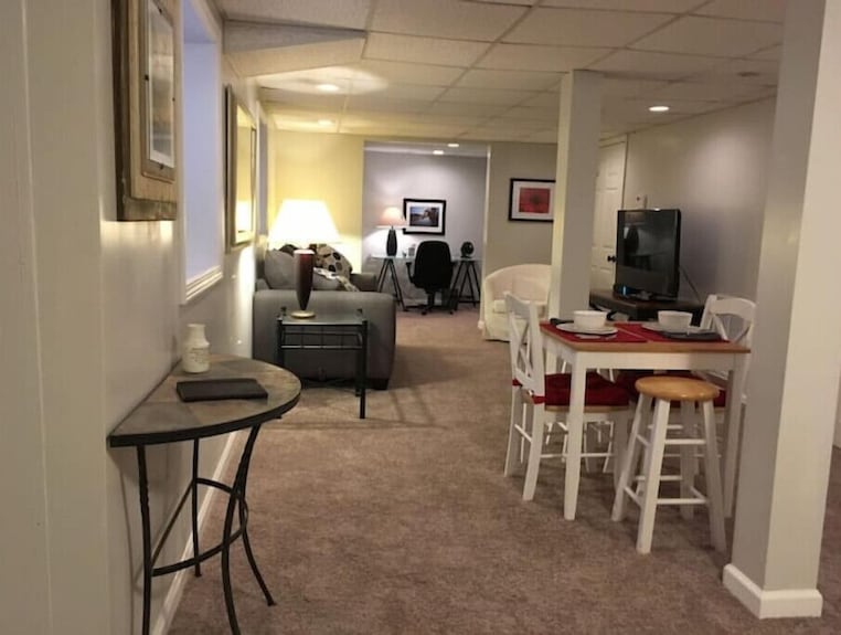 Cozy Apartment Retreat In East Atlanta\n - Atlanta