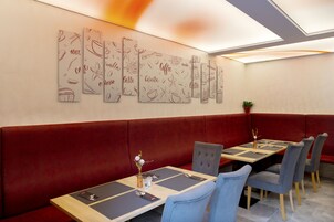 Pequeno-almoço tipo buffet diário (15.90 EUR por pessoa) 