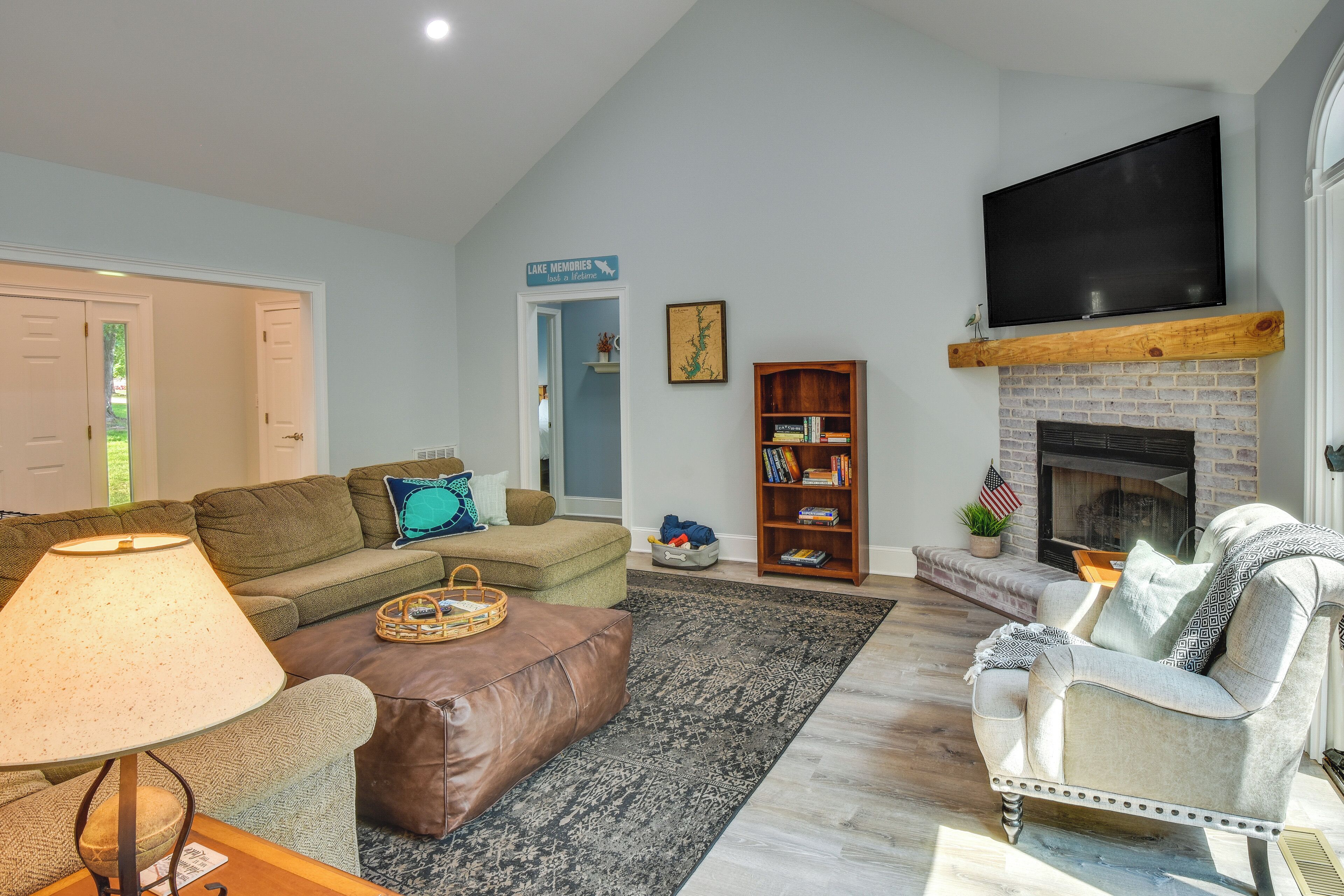 South Carolina Retreat W/ Fireplace & Lake Access! - Lake Keowee, SC