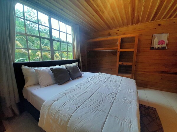 Pinard's Mountain Resort- Cottage 8 - Dominica