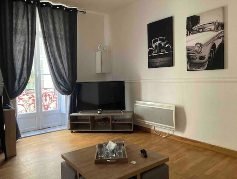 Montpellier F3 Immeuble Au Charme Haussmanien - Montpellier