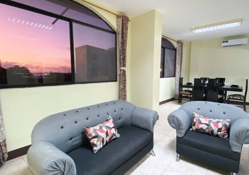 Blue Horizon - Galápagos Home - Galápagos Islands