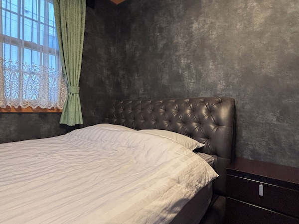 Five Room 120 - Tokyo