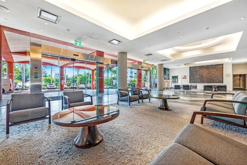 King Suite Dreams Poolside Living On The Esplanade - Darwin