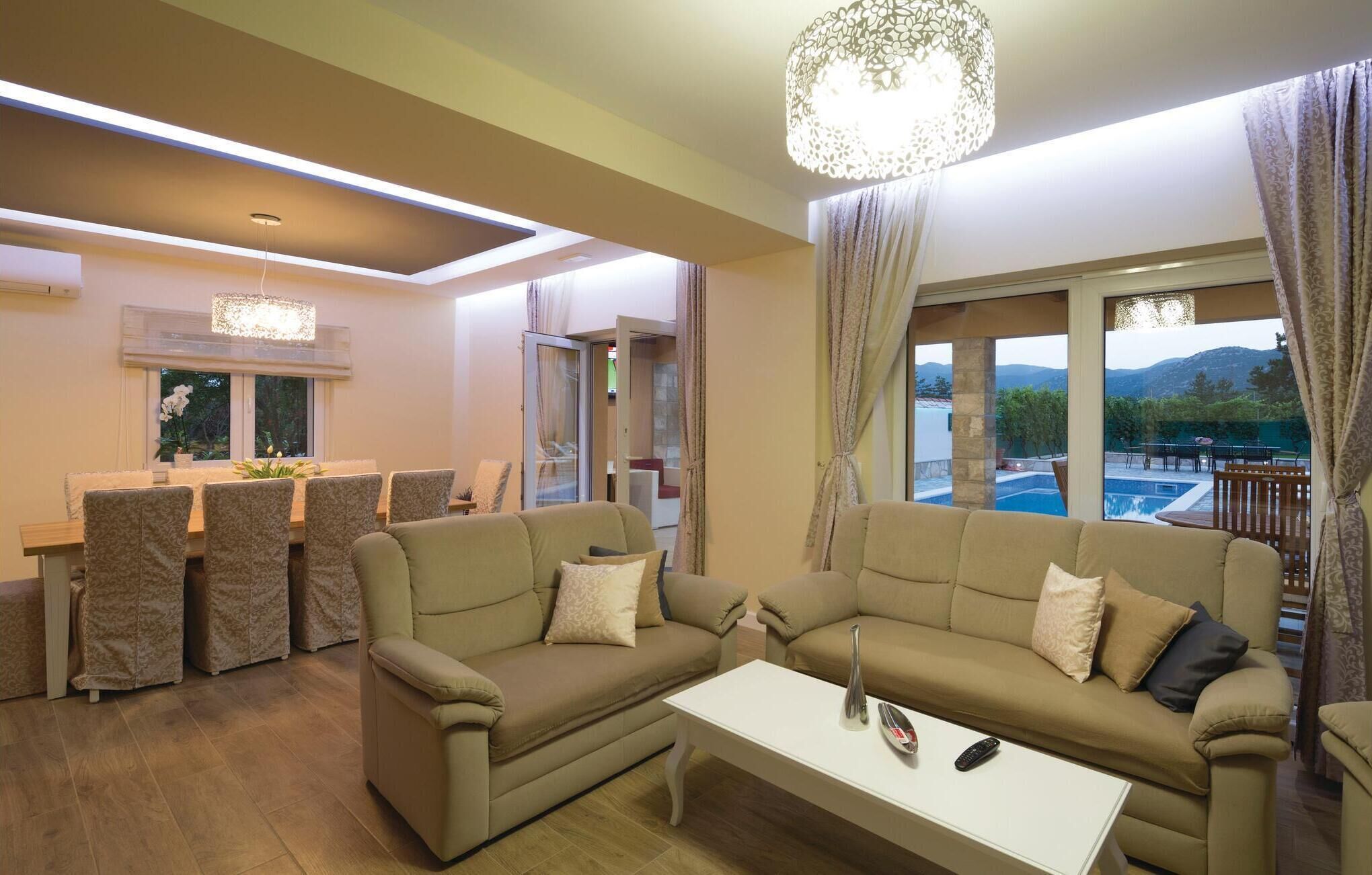 Beautiful Home In Zavojane - Drvenik