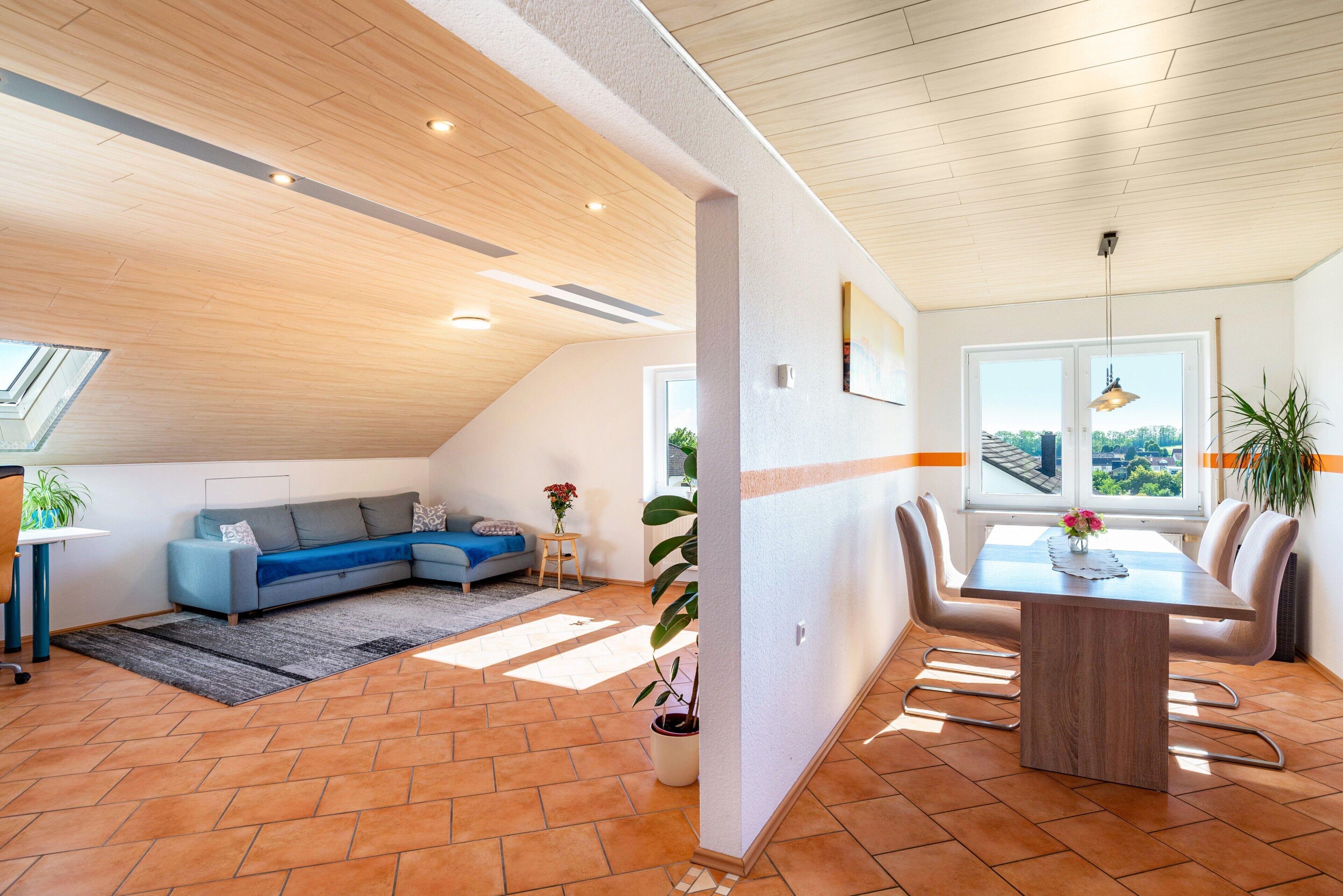 Holiday Apartment "Hügelblick Oase" With Shared Garden, Balcony & Wi-fi - Sinsheim