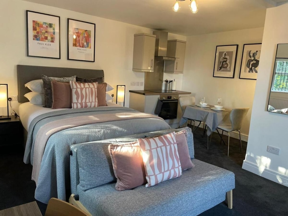 The Woden Boutique Hotel Walsall M6 J9 - Sandwell