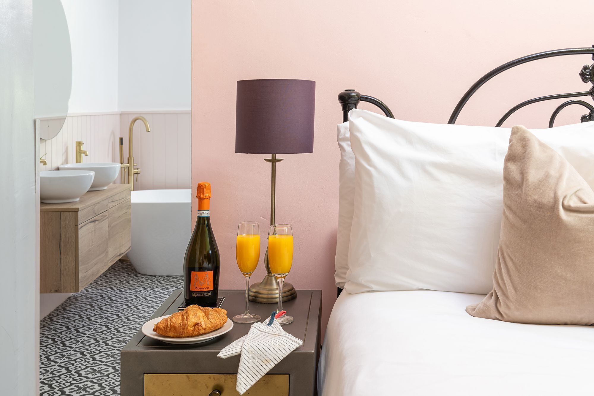 Elegant Country House In Laugharne  Cinema, Bar & Gardens - Llansteffan