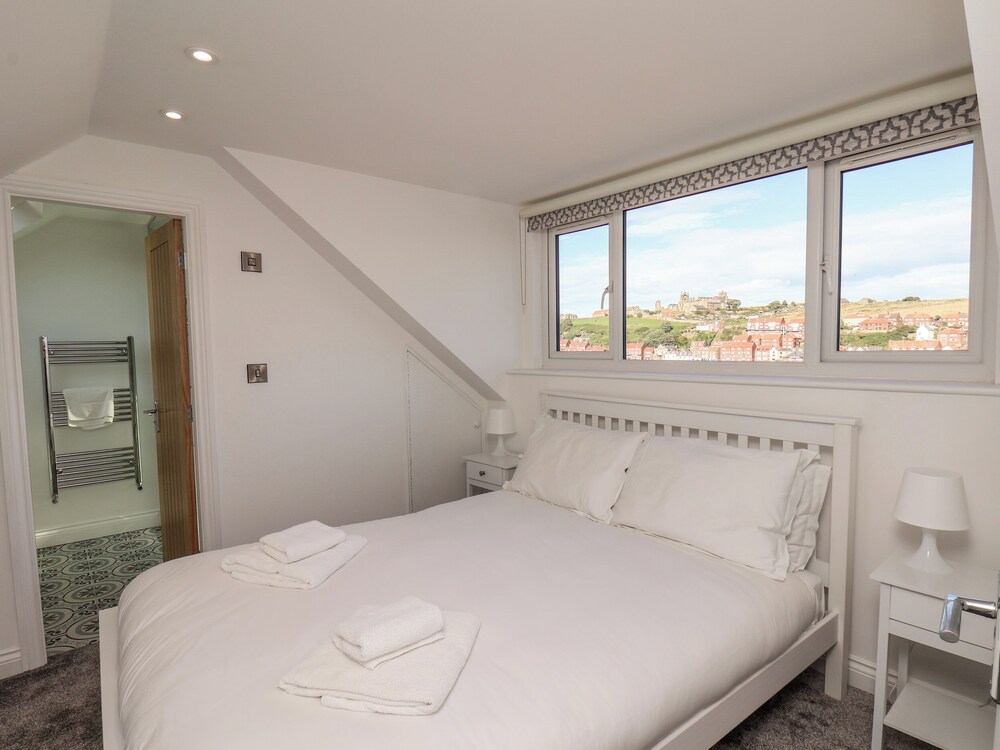 WHITBY VIEW, family friendly, country holiday cottage in Whitby ...